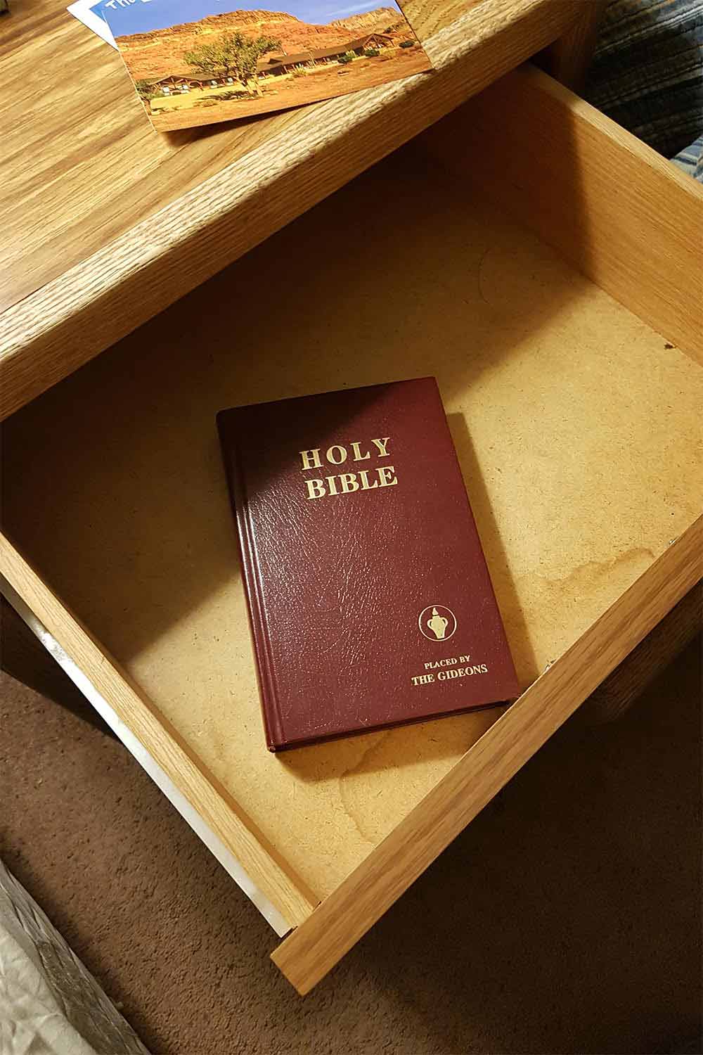arielkatowice-marble-canyon-motel-bible | Ariel Katowice
